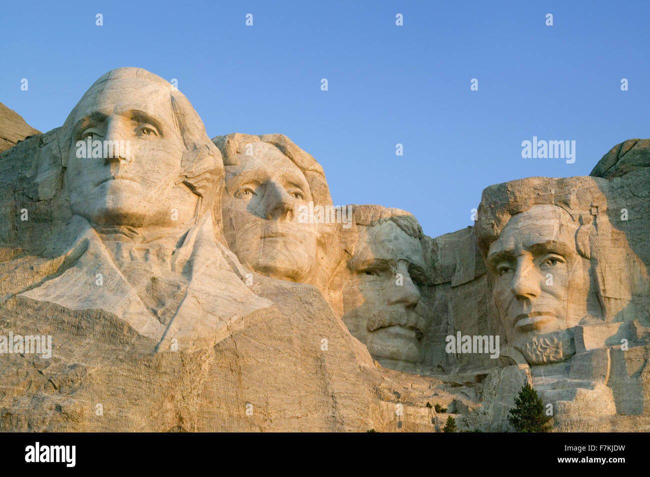 Sunrise on Presidents George Washington, Thomas Jefferson, Teddy ...
