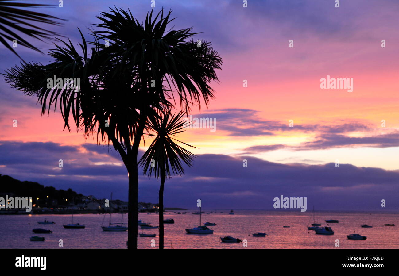 A stunning sunset over Appledore from Instow, North Devon, England, UK ...