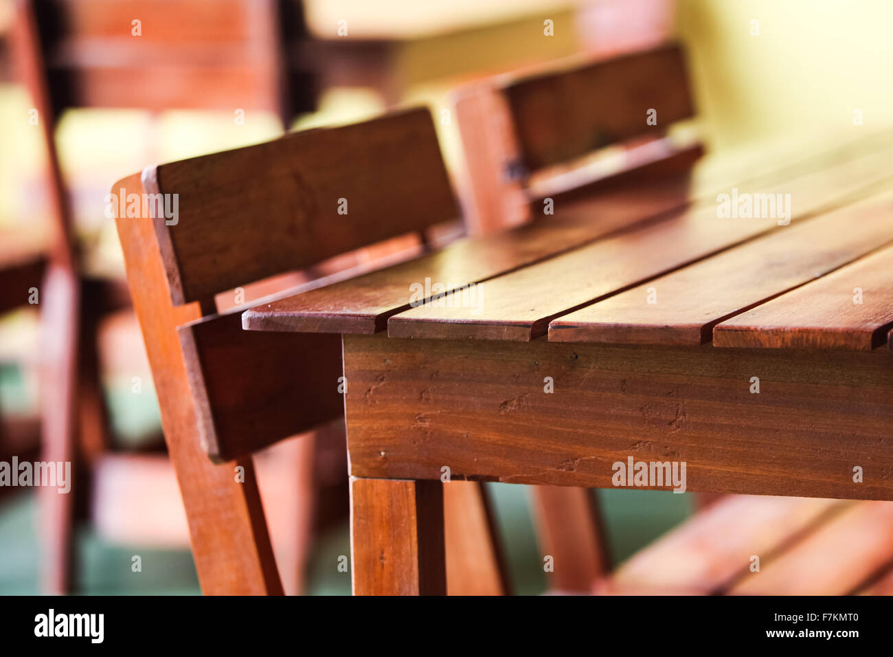 Dining table and chairs Stock Photo - Alamy