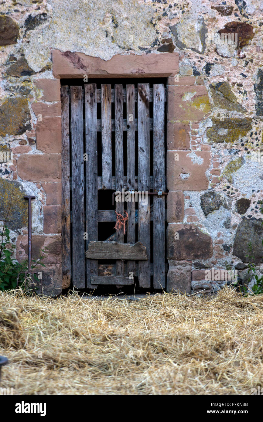 Old decaying wooden door at rural location in Huntly Stock Photo - Alamy