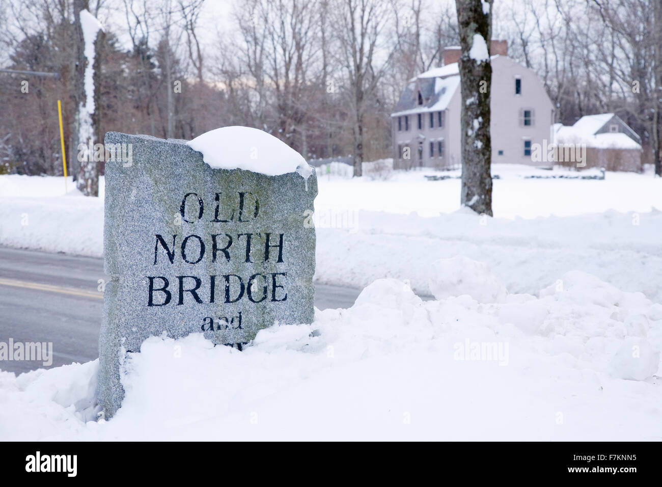 Concord bridge revolution hi-res stock photography and images - Alamy
