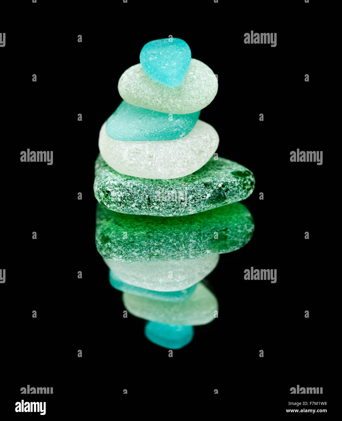 Plain glass pieces hi-res stock photography and images - Alamy