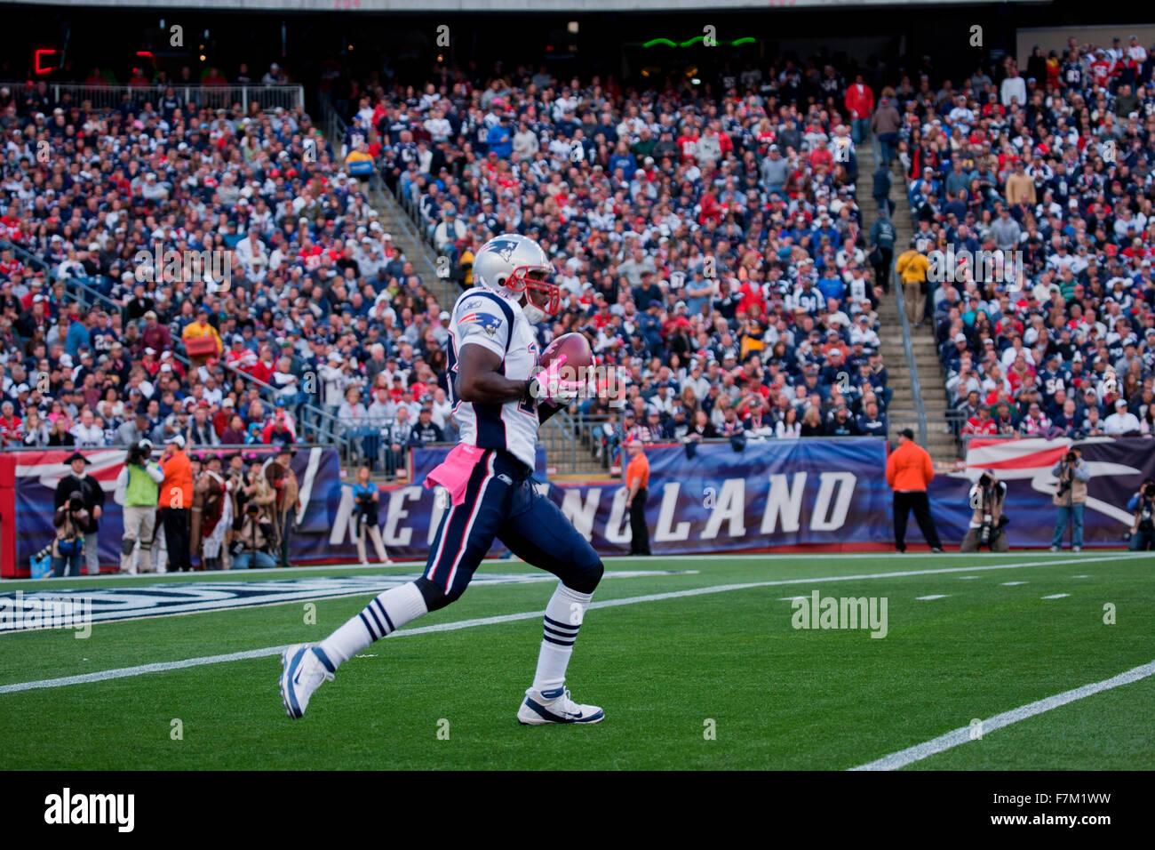 Guard Tackle, #63, Kyle Bain Kosier, Dallas Cowboys sits on bench at ...
