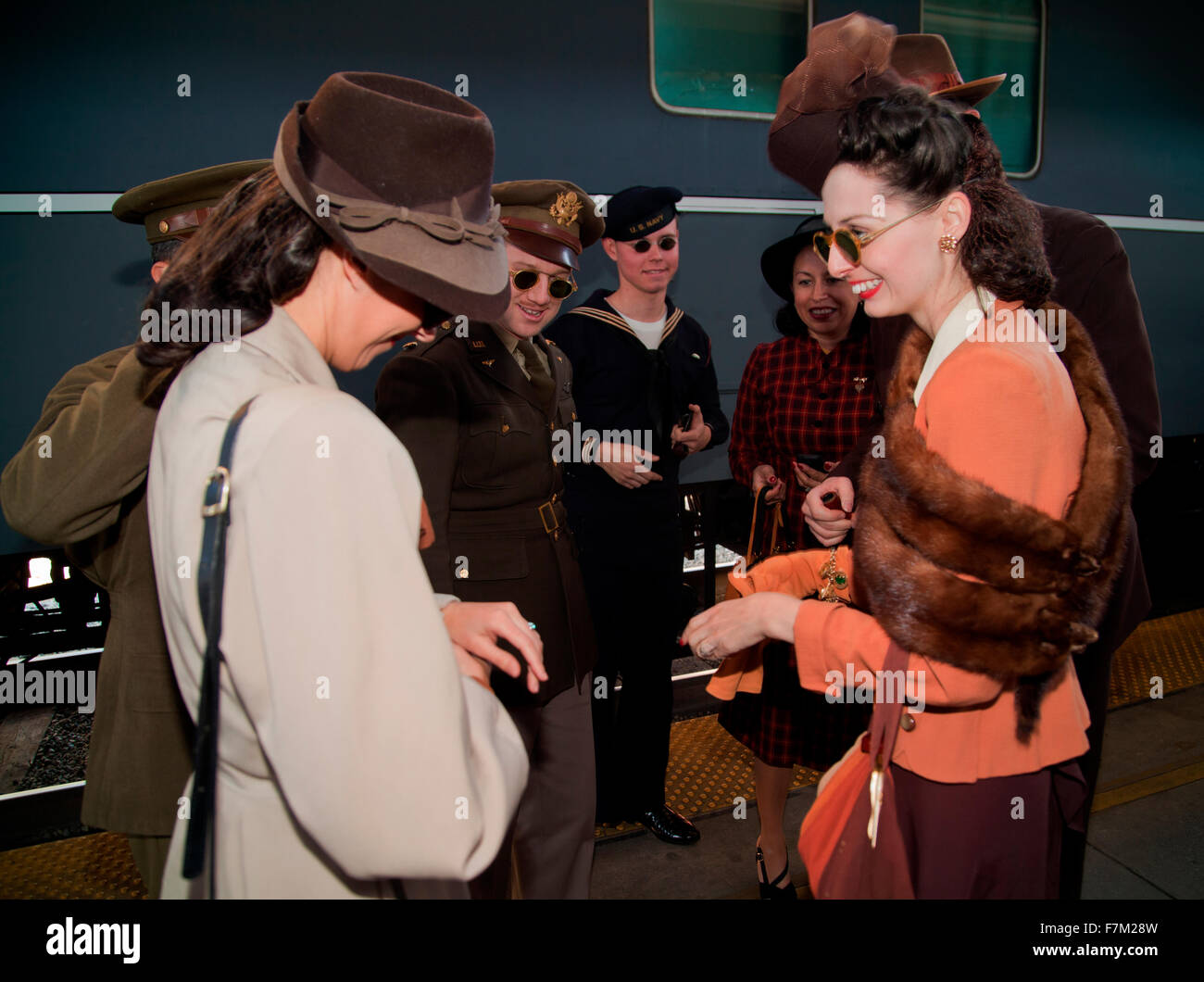 Two women reenactors hi-res stock photography and images - Alamy
