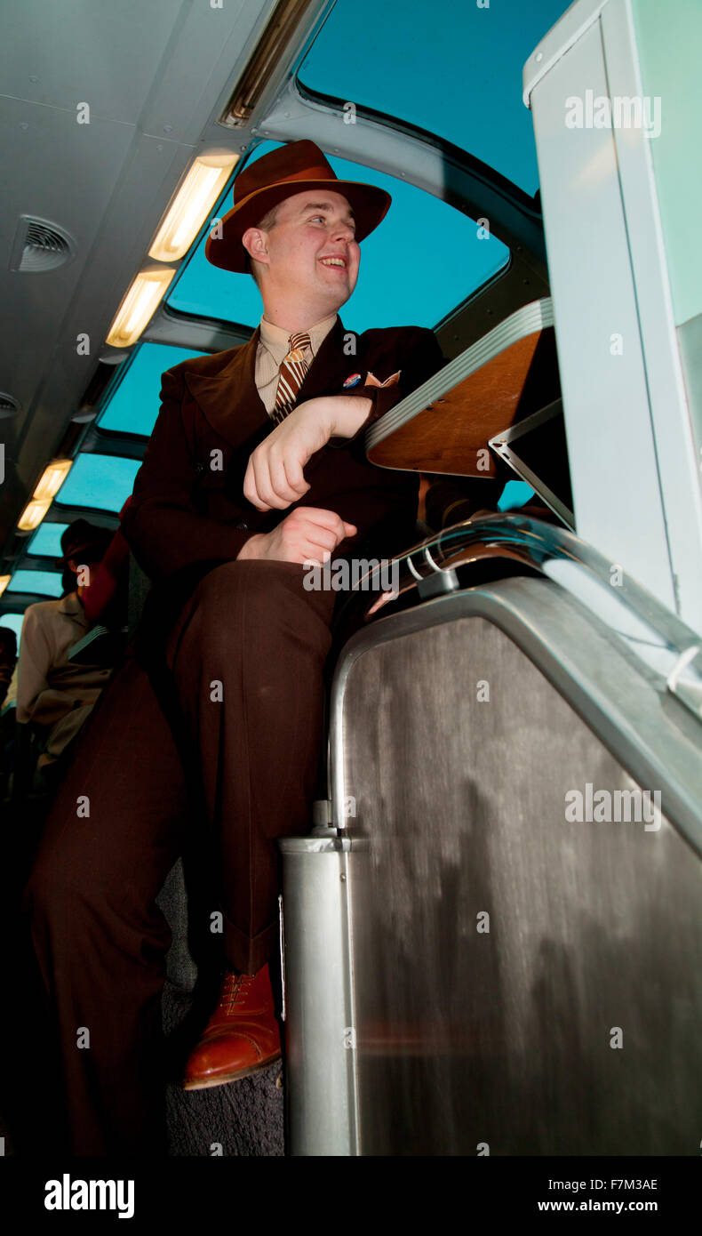 1940s train interior hi-res stock photography and images - Alamy