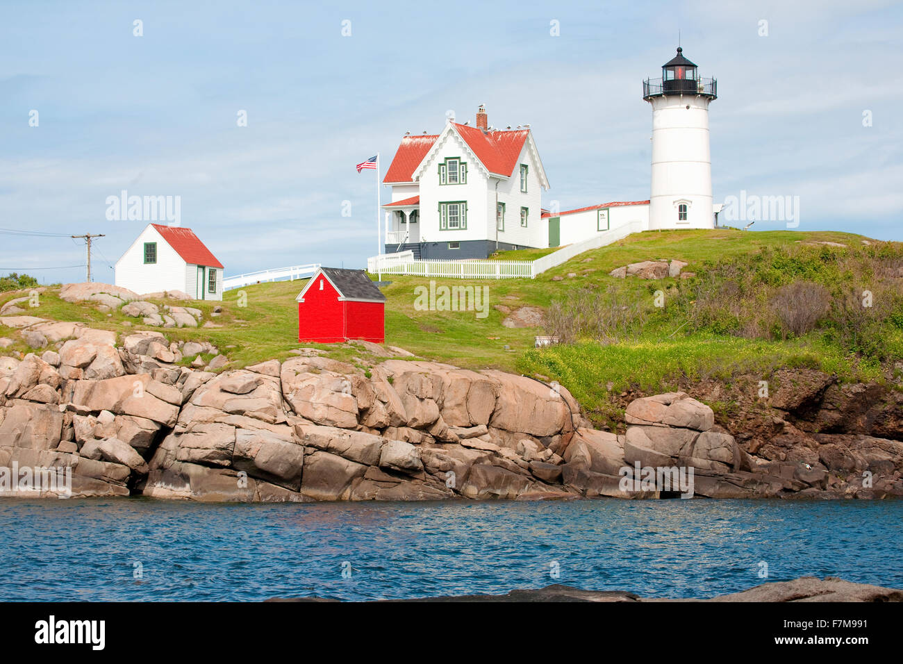 Nubble rock lighthouse hi-res stock photography and images - Alamy