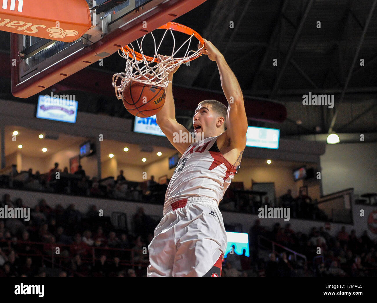 December 1 2015 Western Kentucky Hilltoppers forward Justin Johnson (23 ...