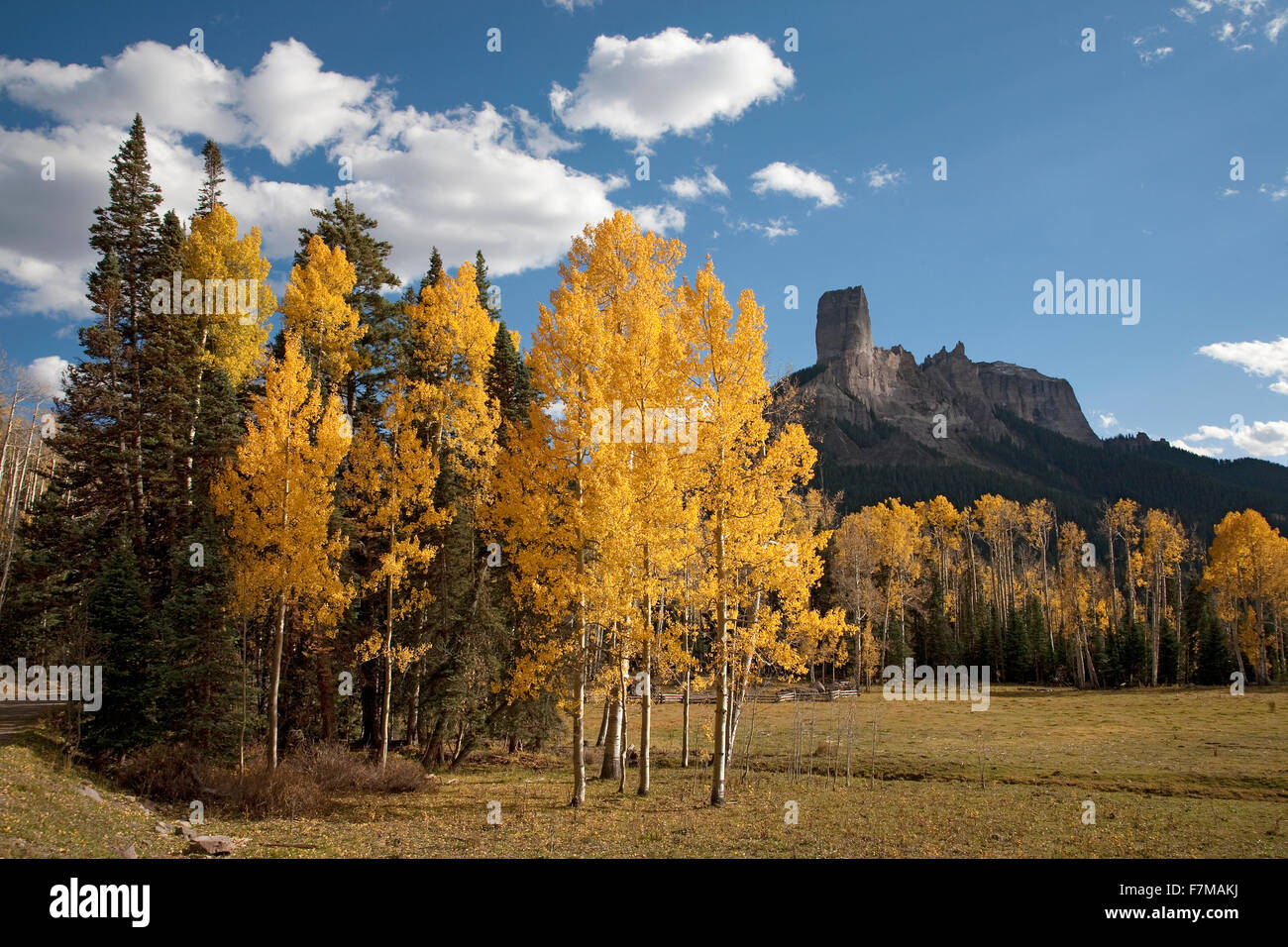 Chimney Peak, Aspens Colors and Courthouse Mountains in the Uncompahgre ...