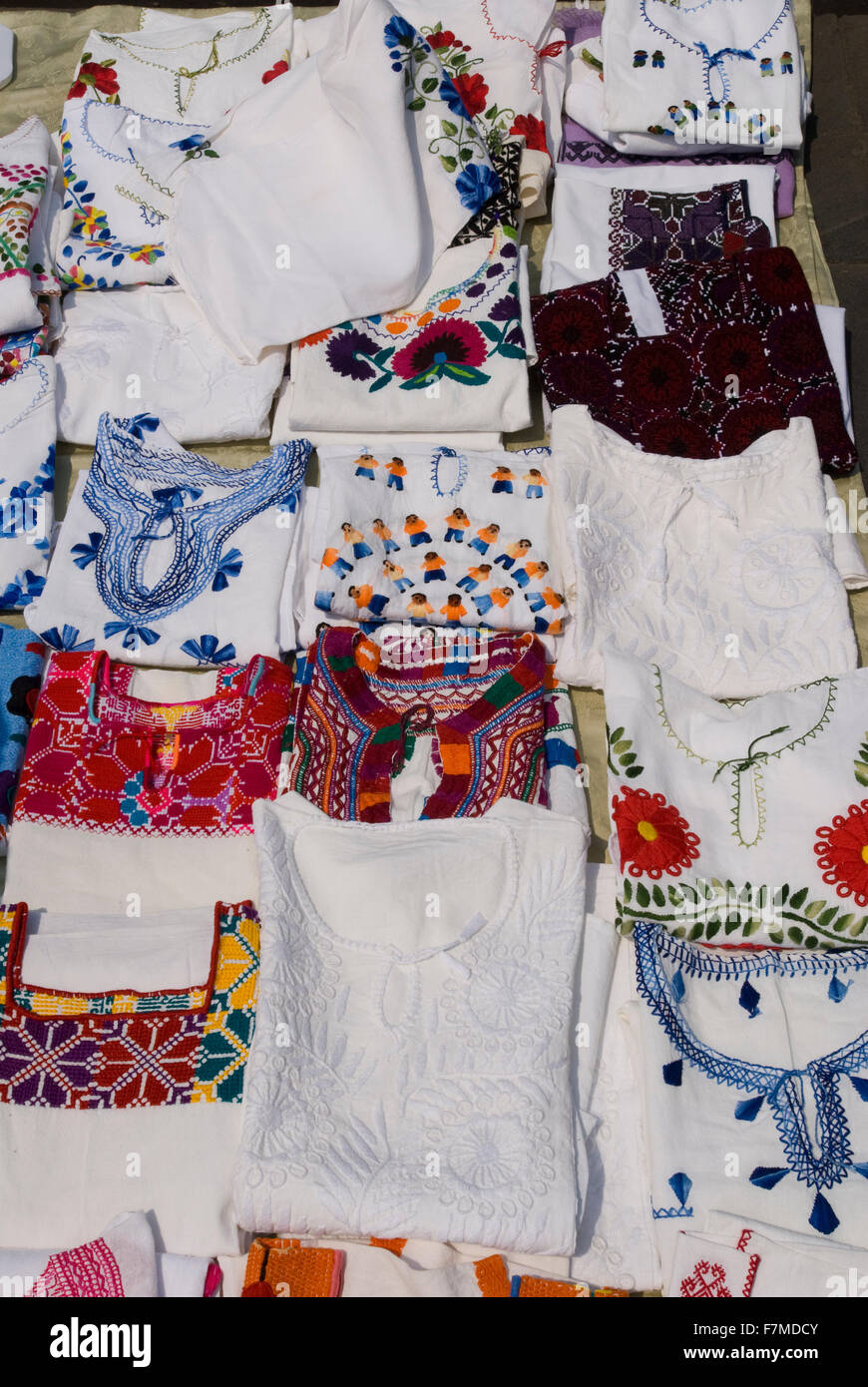 Mexico handicrafts crafts hi-res stock photography and images - Alamy