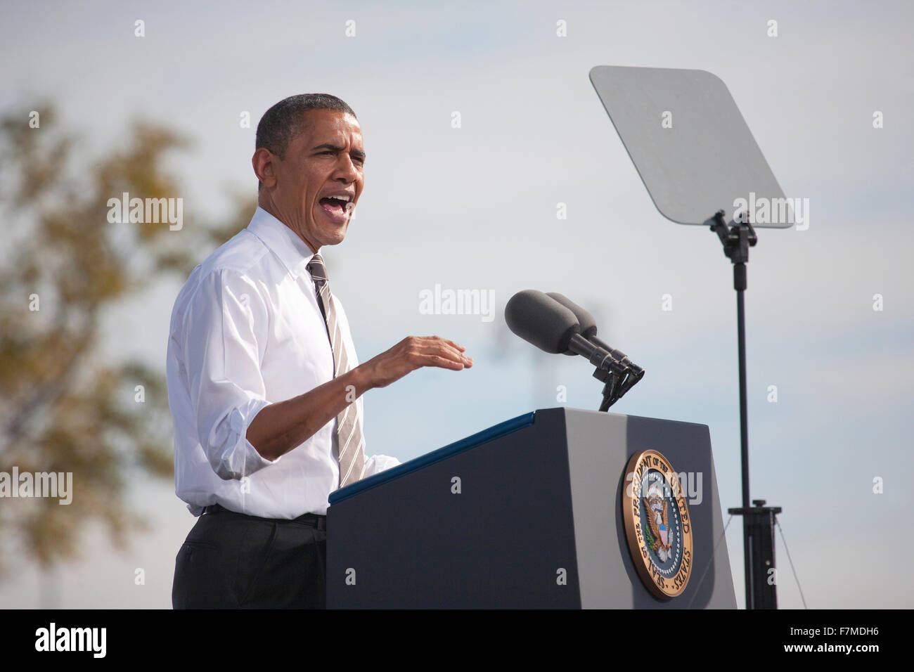President Barack Obama appears at Presidential Campaign Rally, November ...