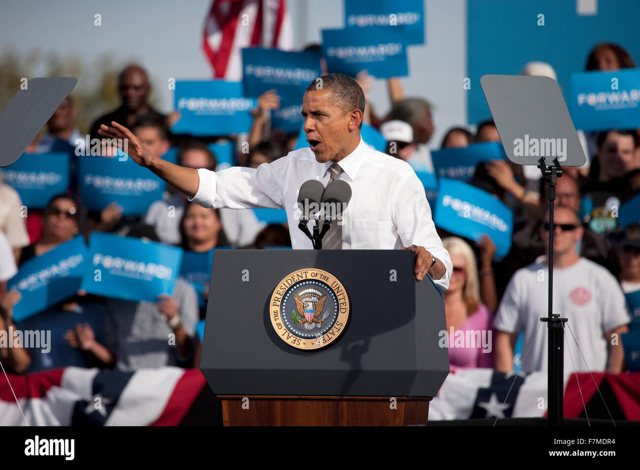 President Barack Obama appears at Presidential Campaign Rally, November ...