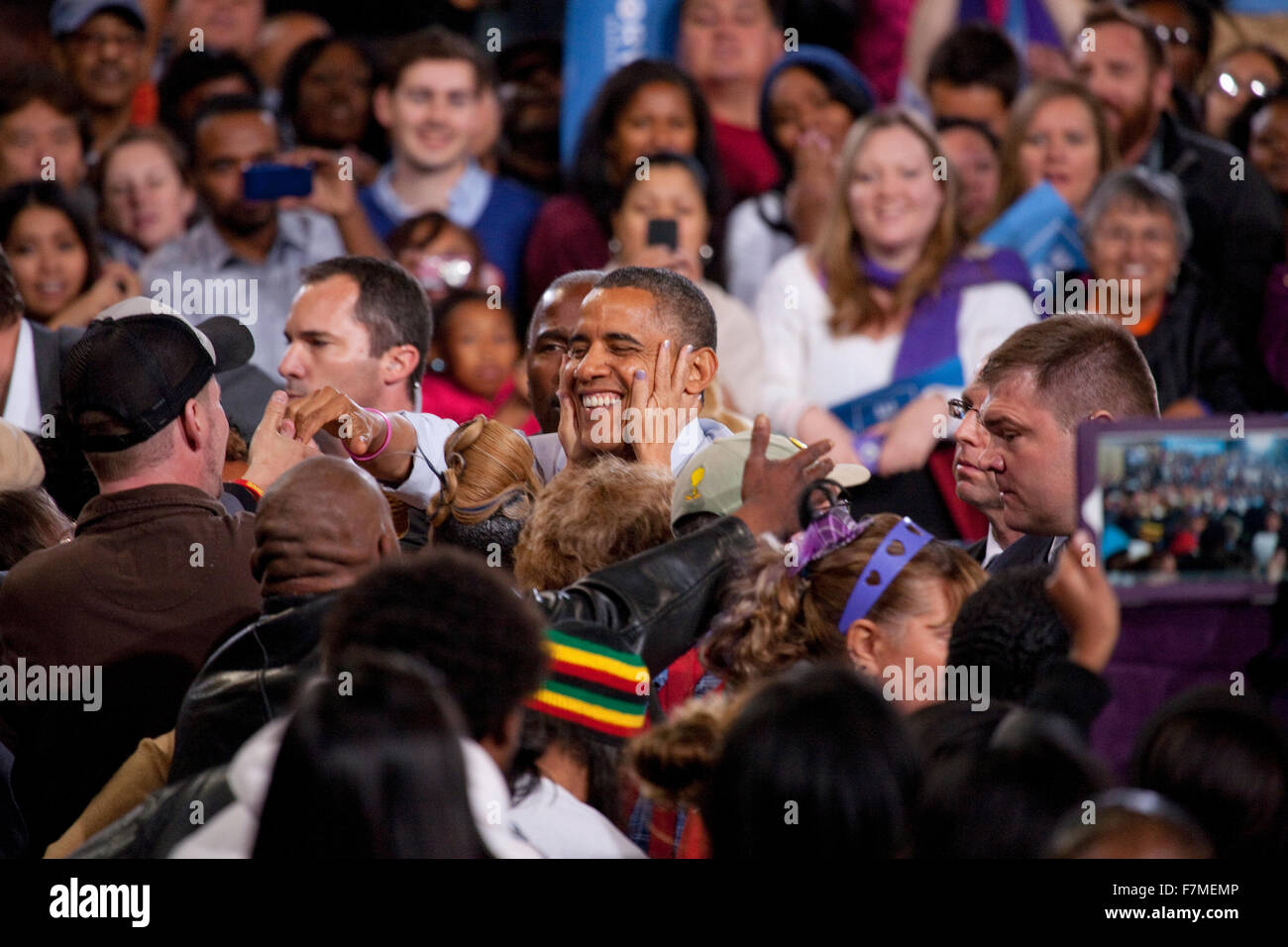 President Barack Obama shakes hands at Presidential Campaign Rally ...
