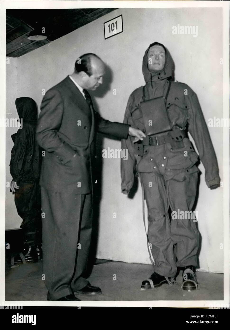 News defence uniform hi-res stock photography and images - Alamy