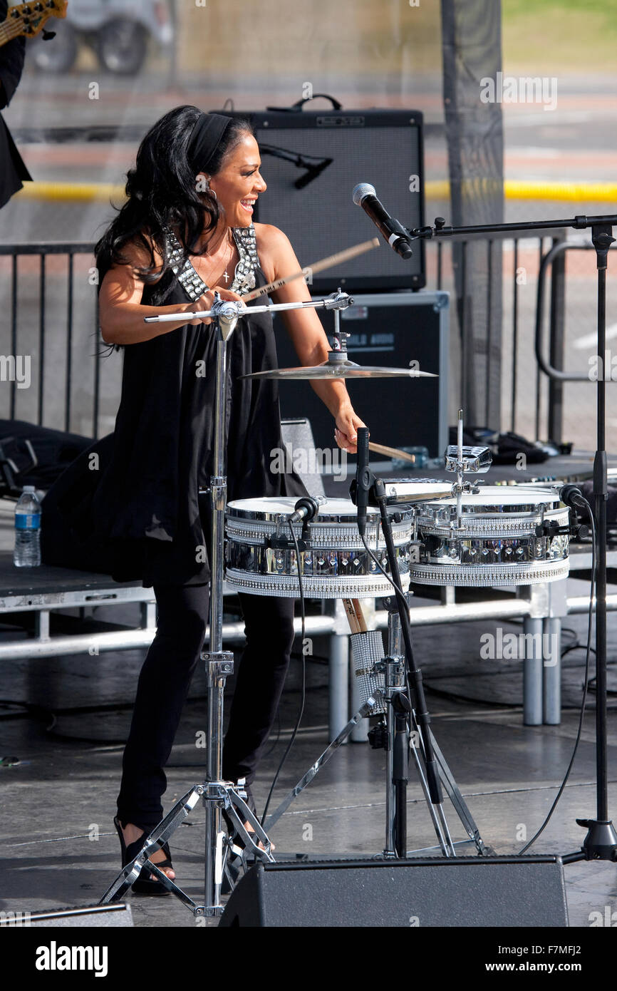 Singer Sheila E. performs, at President Obama Campaign Rally, November ...