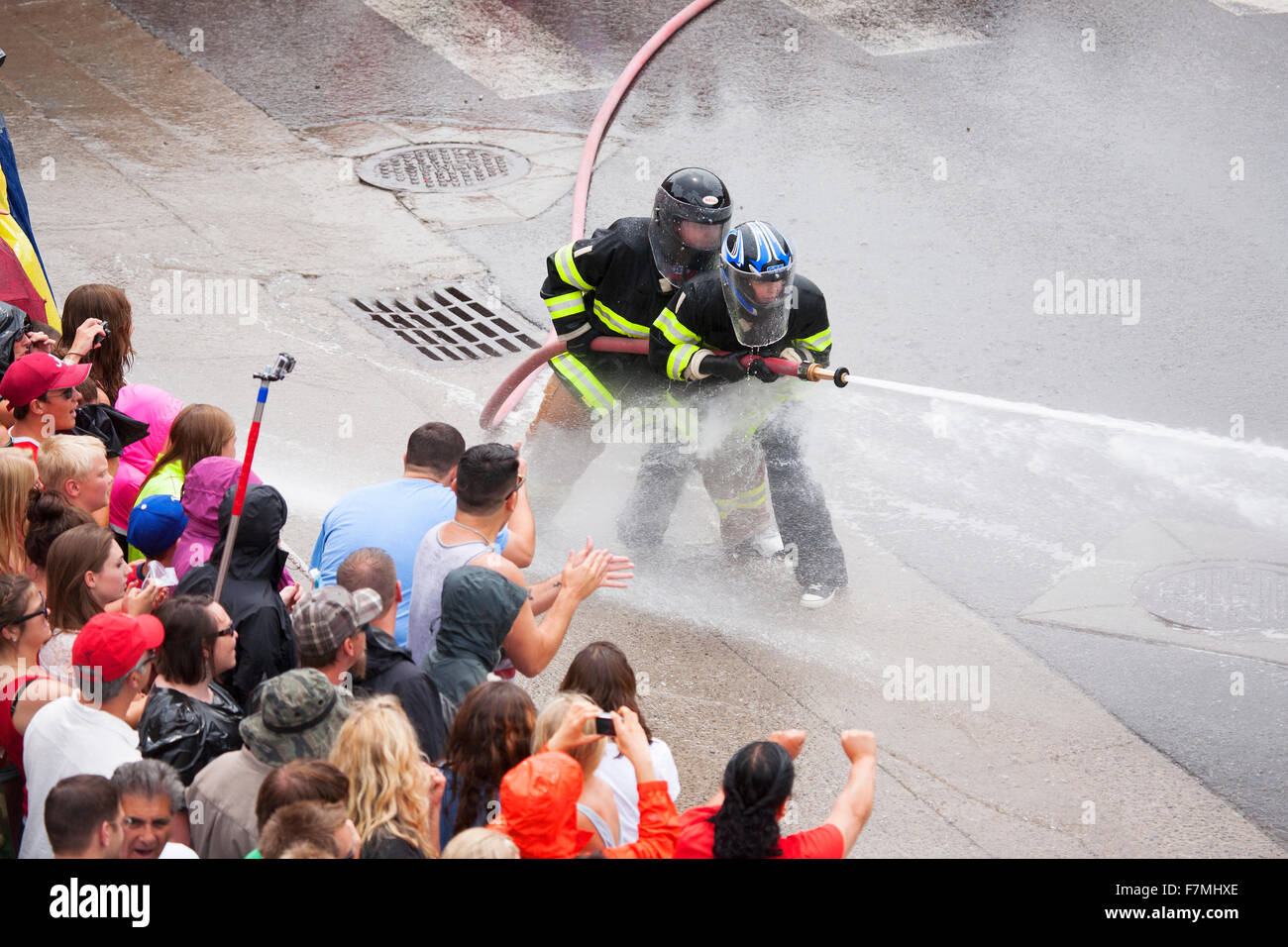 Women water fight hi-res stock photography and images - Alamy