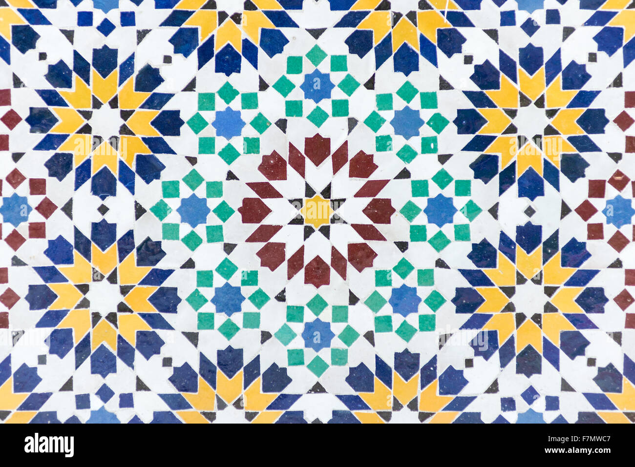 Tile pattern arabic hi-res stock photography and images - Alamy