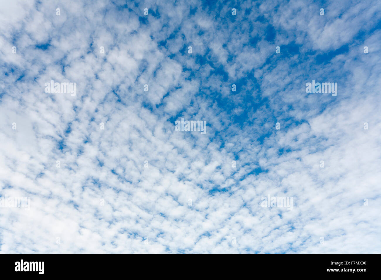 Hawaii. 25th Nov, 2015. Wide-angle view of beautiful white clouds and ...