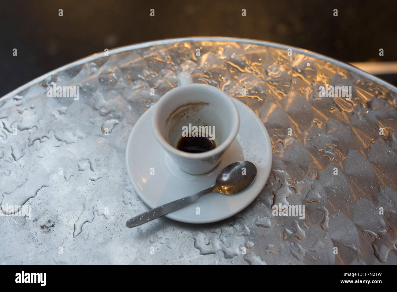 Empty expresso coffee cup hi-res stock photography and images - Alamy