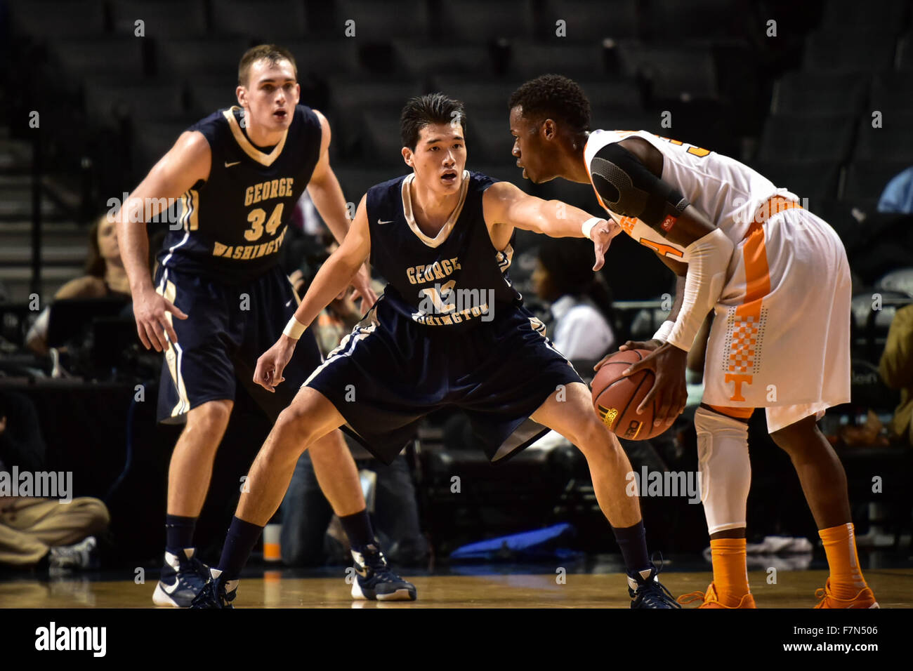 Brooklyn, New York City, USA. 27th Nov, 2015. Yuta Watanabe (George ...