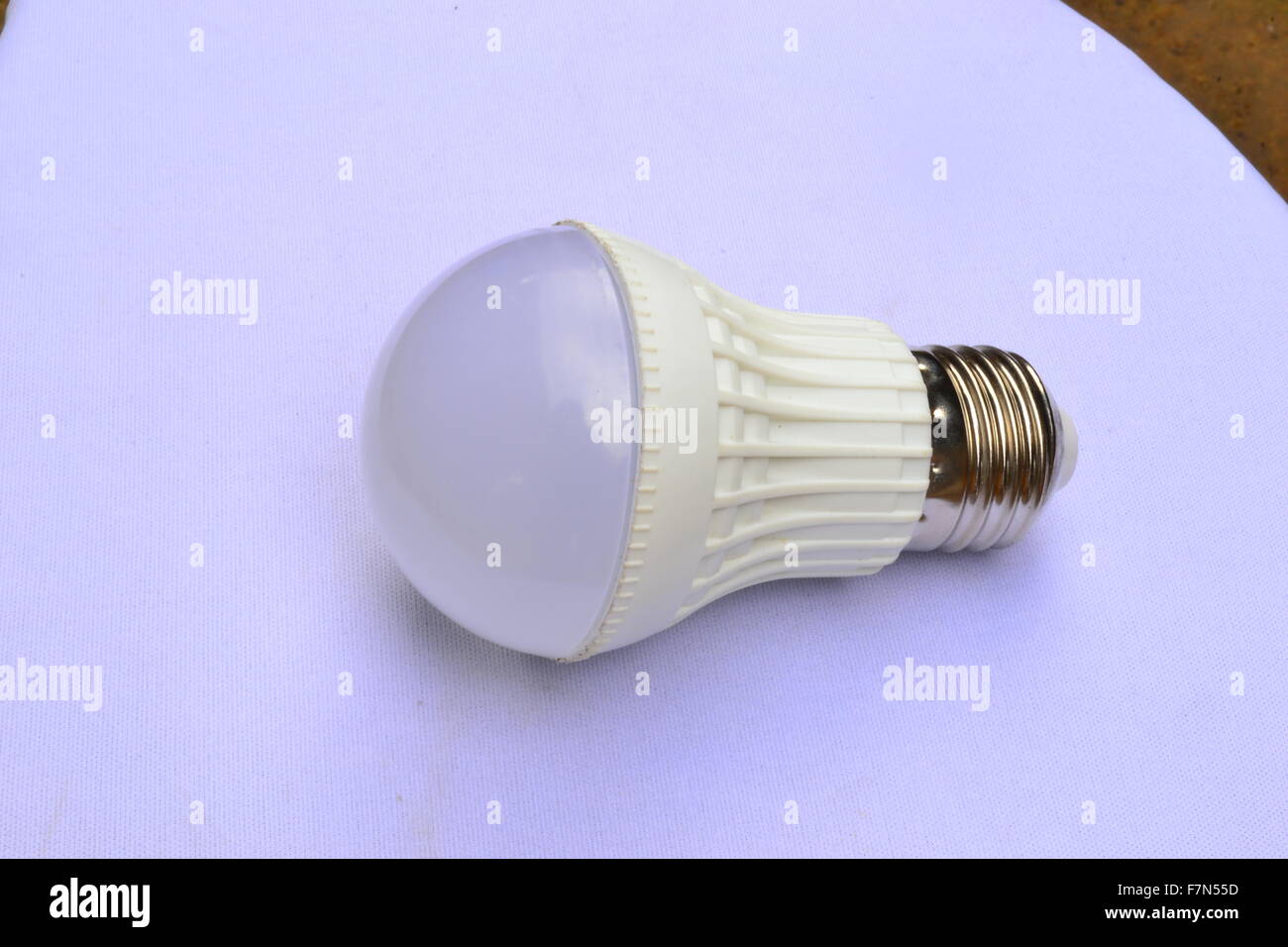 Electric circuit bulb hi-res stock photography and images - Alamy