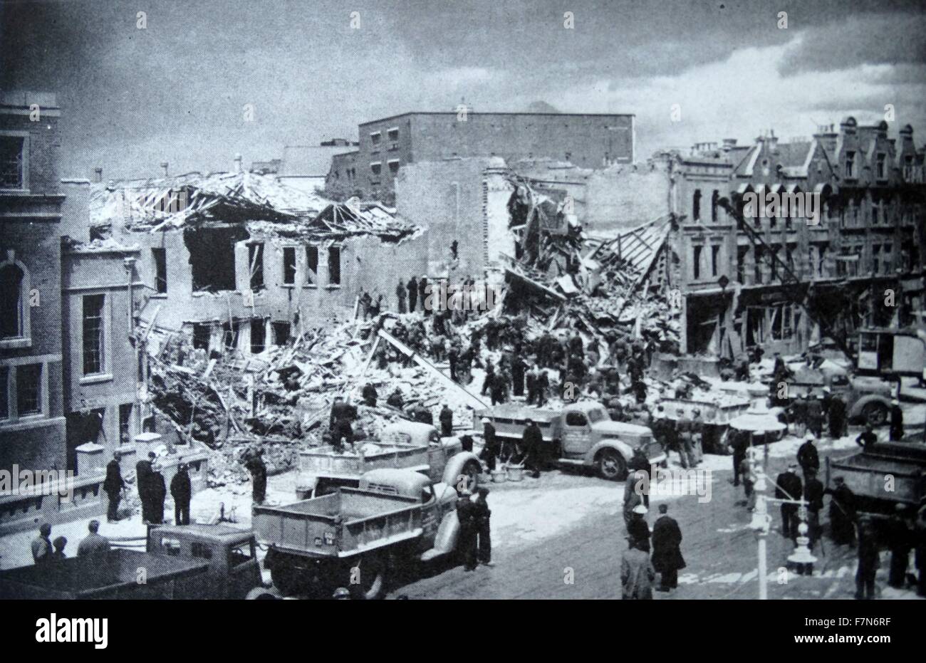World war two bomb damage hi-res stock photography and images - Alamy