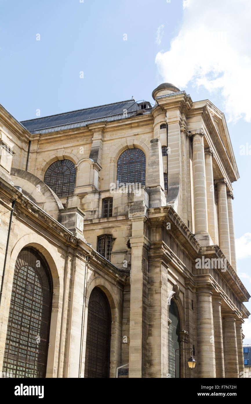 Historic building in Paris France Stock Photo - Alamy