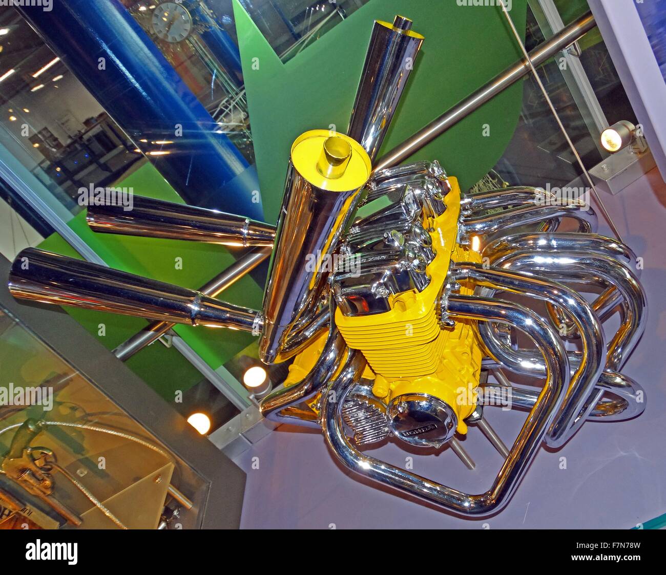 Honda 750cc engine hi-res stock photography and images - Alamy