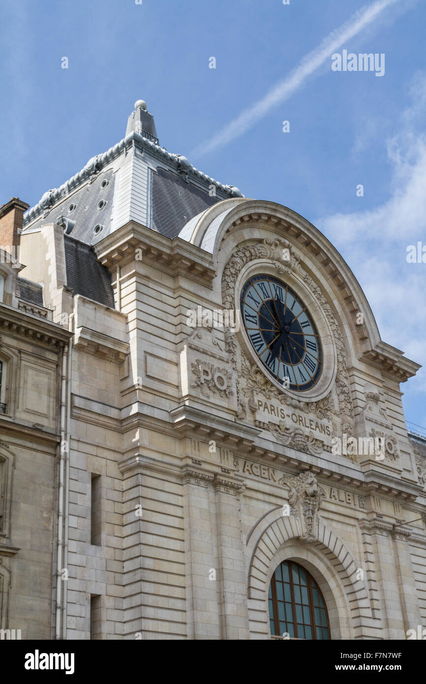 Historic building in Paris France Stock Photo - Alamy