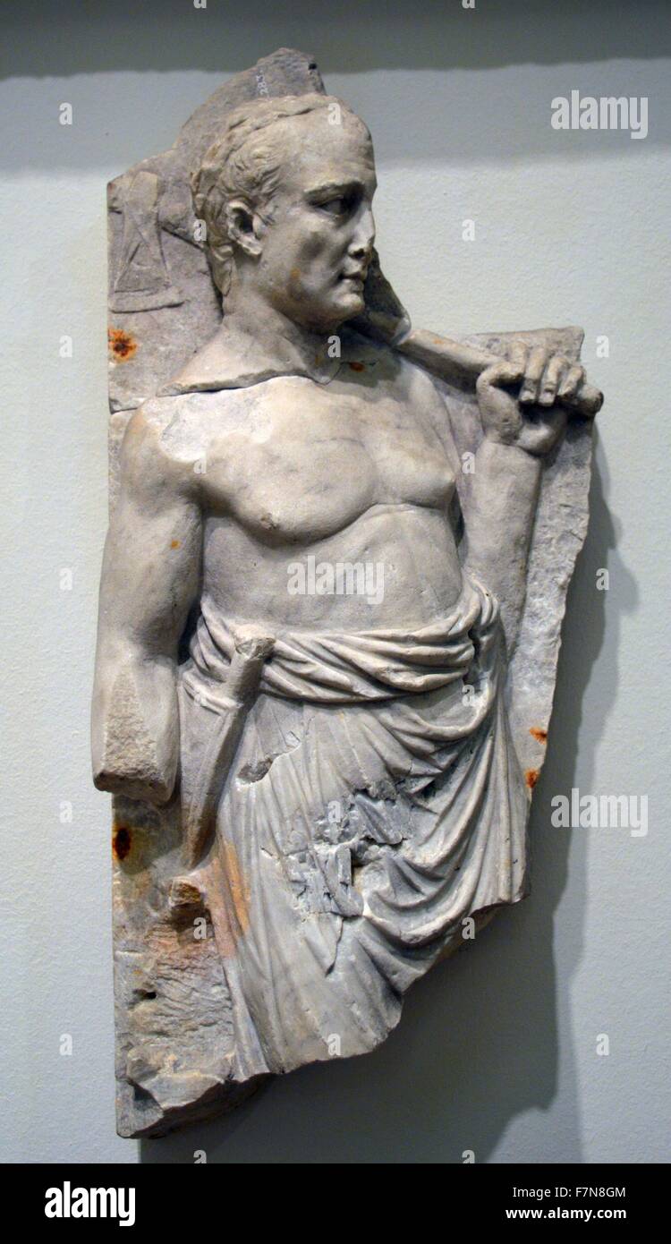 Ancient roman priest hi-res stock photography and images - Alamy
