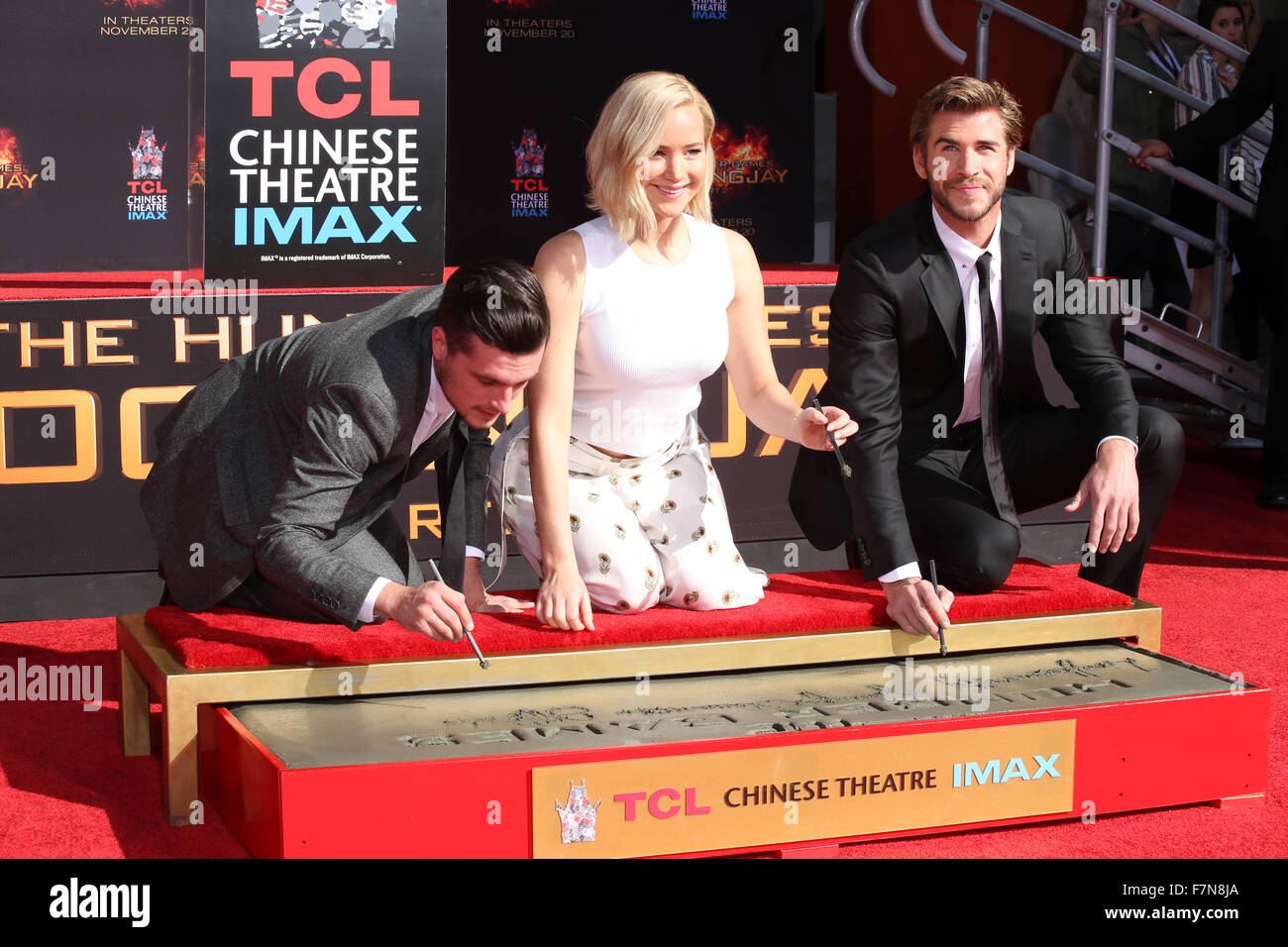 'The Hunger Games: Mockingjay - Part 2' cast hand and footprint ...