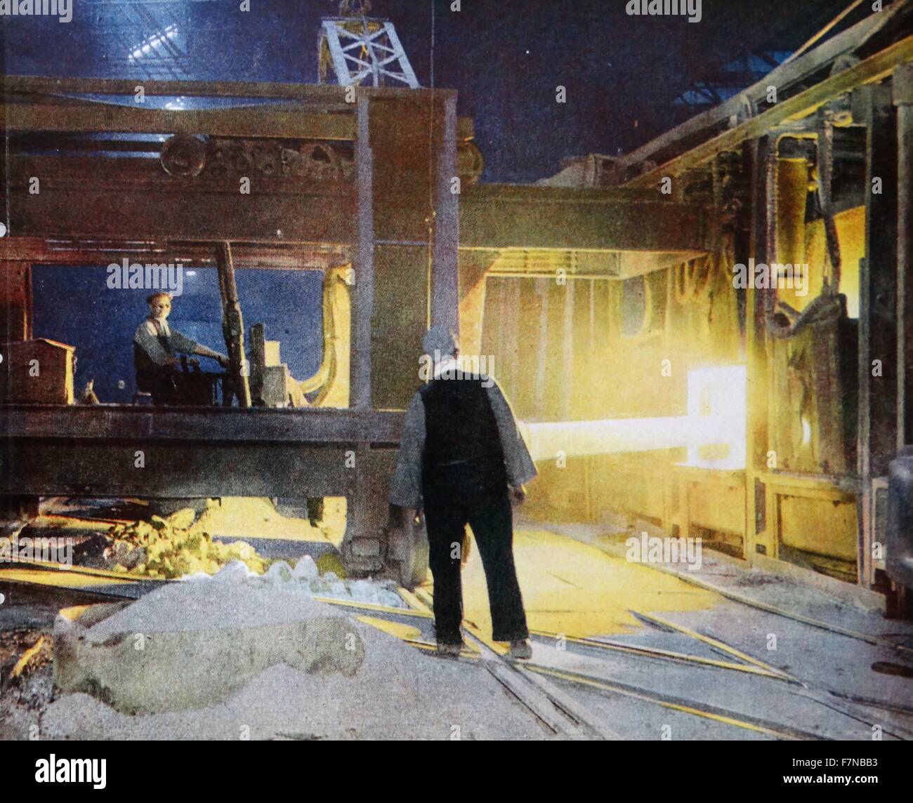 Women factory world war ii hi-res stock photography and images - Alamy