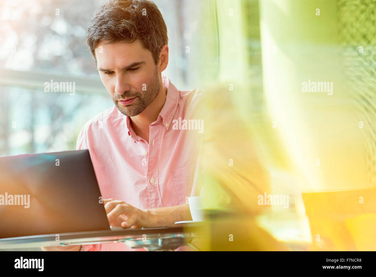 Facebook laptop man hi-res stock photography and images - Alamy