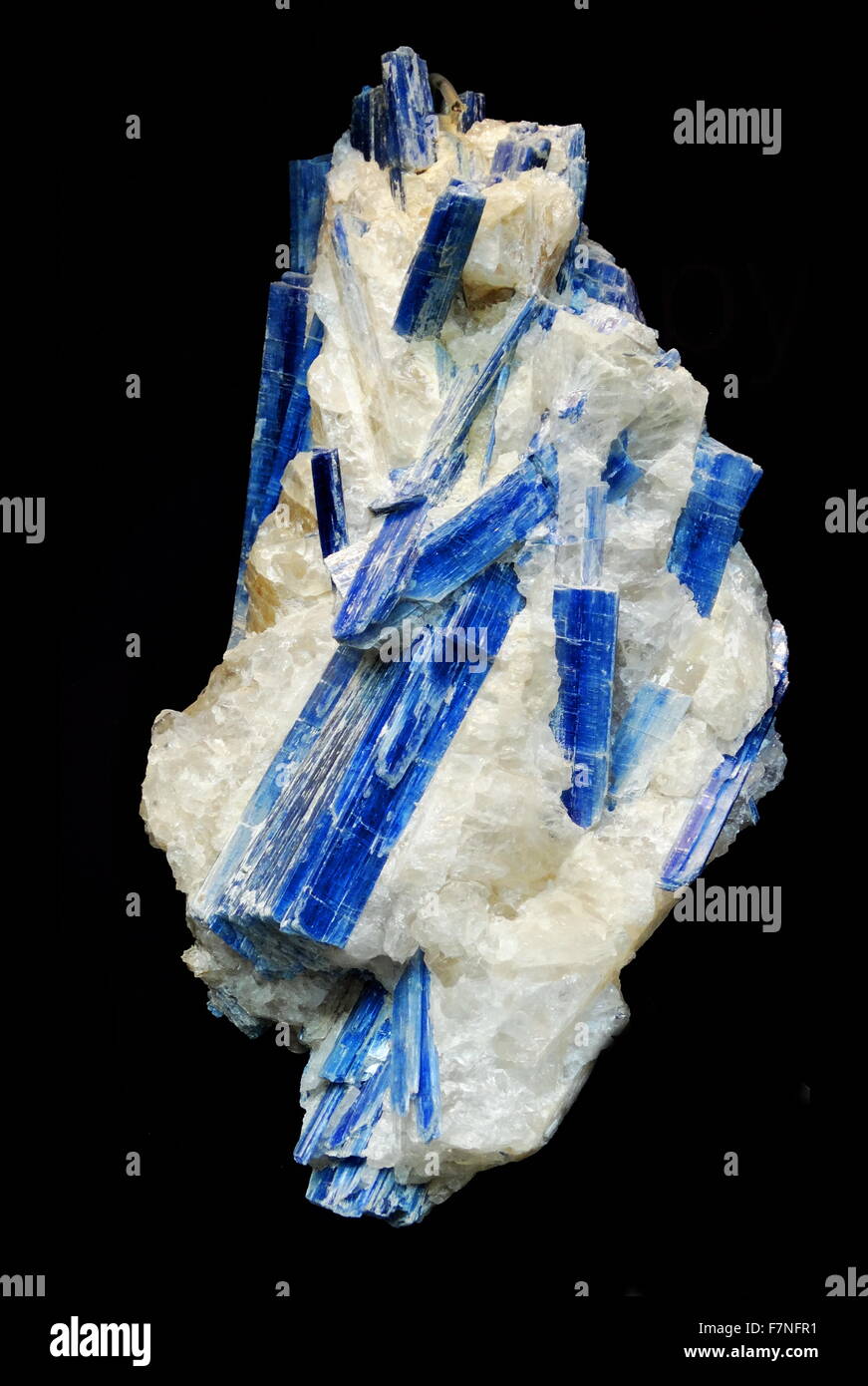Bladed crystals of kyanite in quartz. From Brazil Stock Photo - Alamy