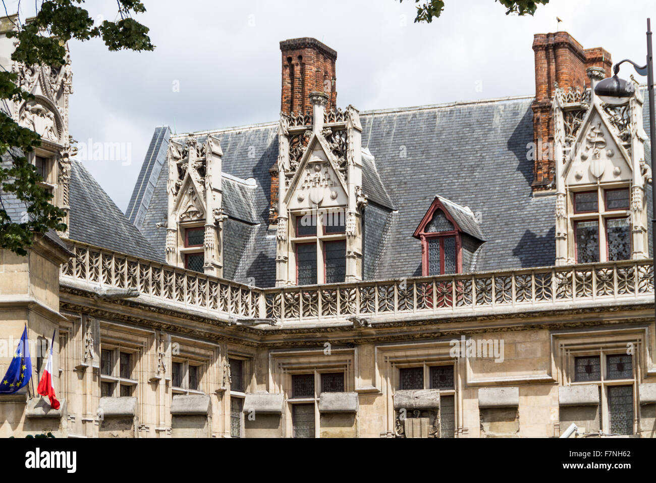 Historic building in Paris France Stock Photo - Alamy