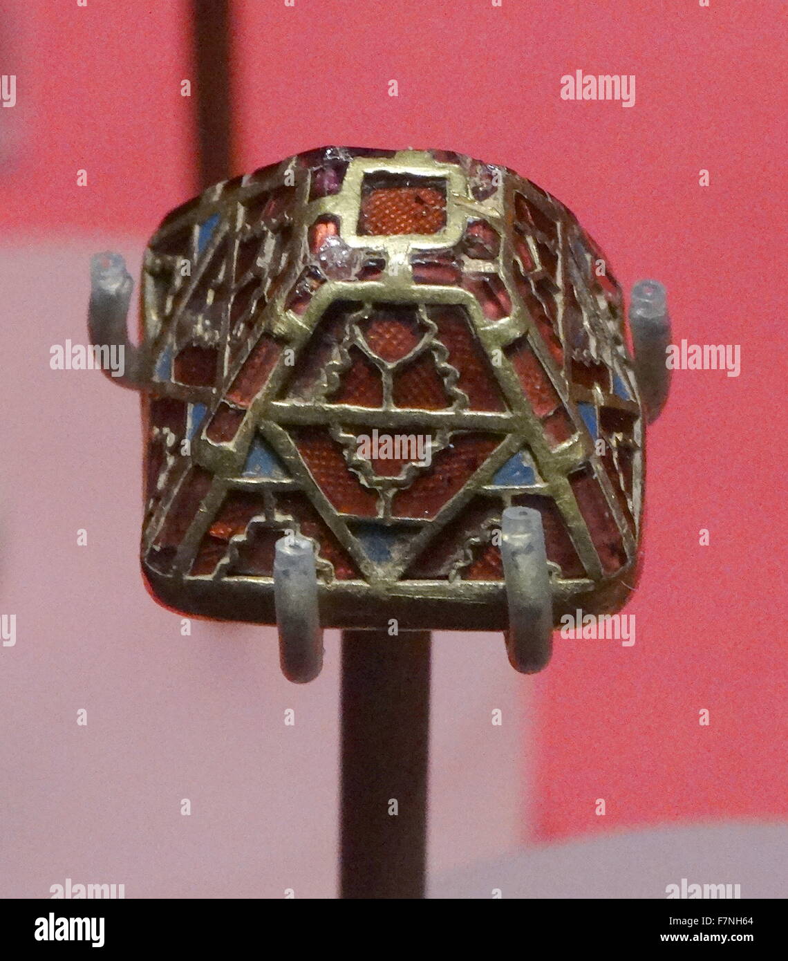 Anglo saxon sword hi-res stock photography and images - Alamy