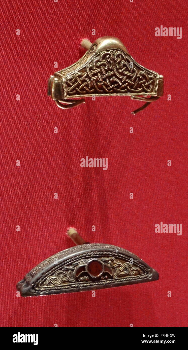 Pommel cap, with filigree-decoration in cloisonné garnets, from the ...