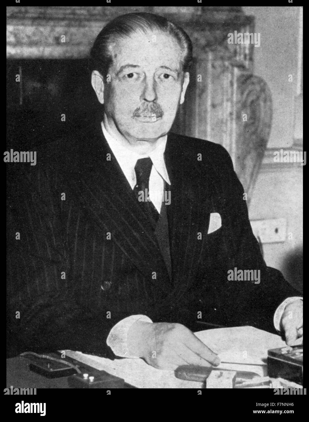 Harold macmillan hi-res stock photography and images - Alamy