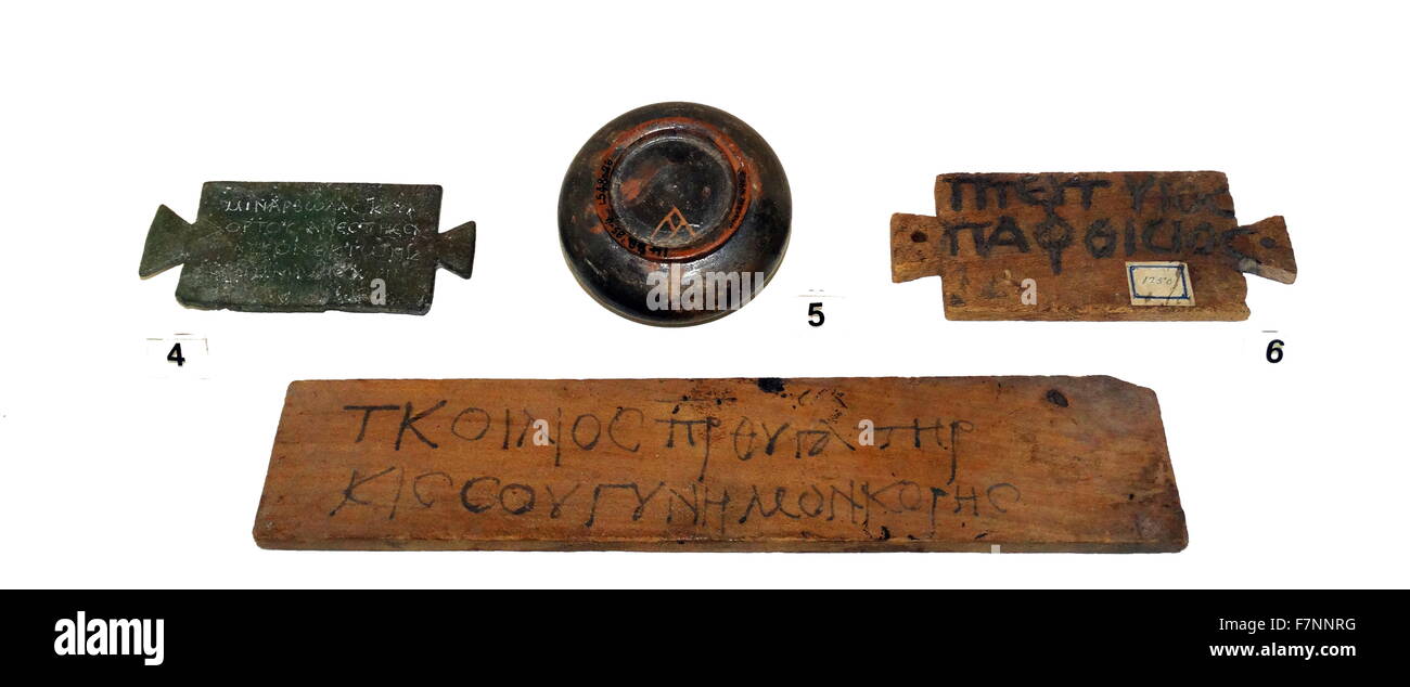 Bronze plaques hi-res stock photography and images - Alamy