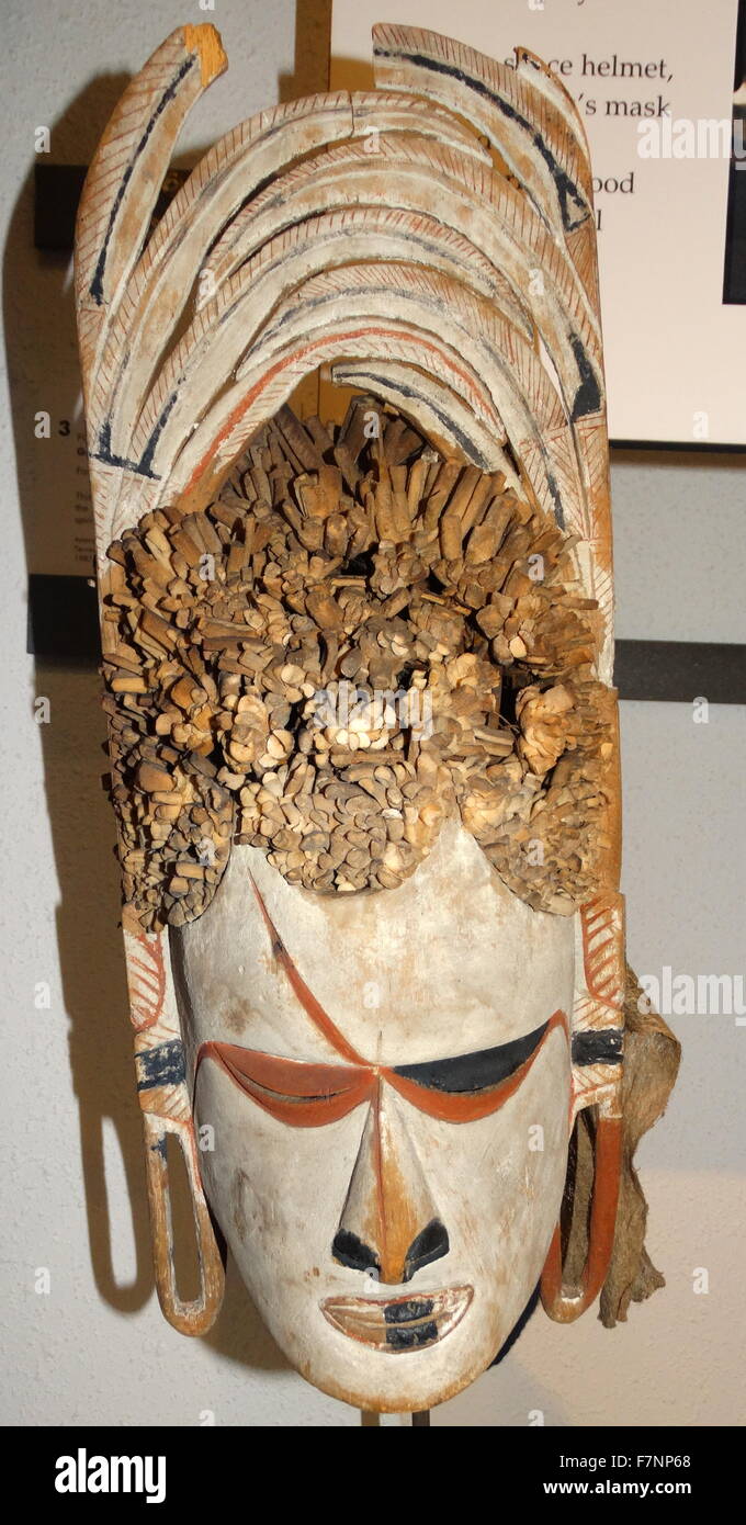 Malanggan Mask from Papua New Guinea. Dated 19th Century Stock Photo ...