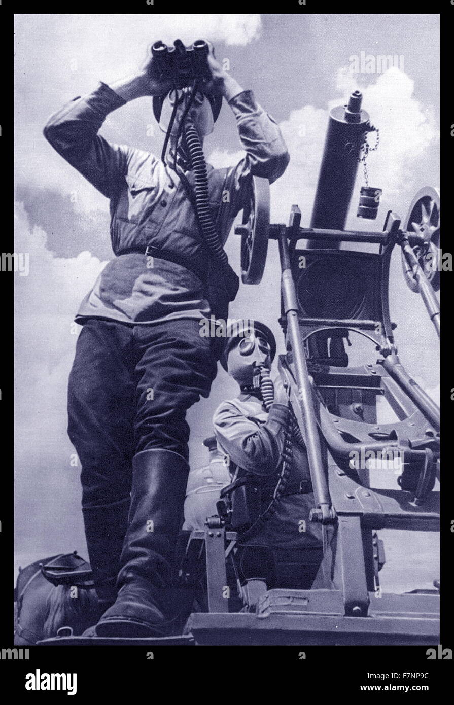 Anti aircraft gunner hi-res stock photography and images - Alamy