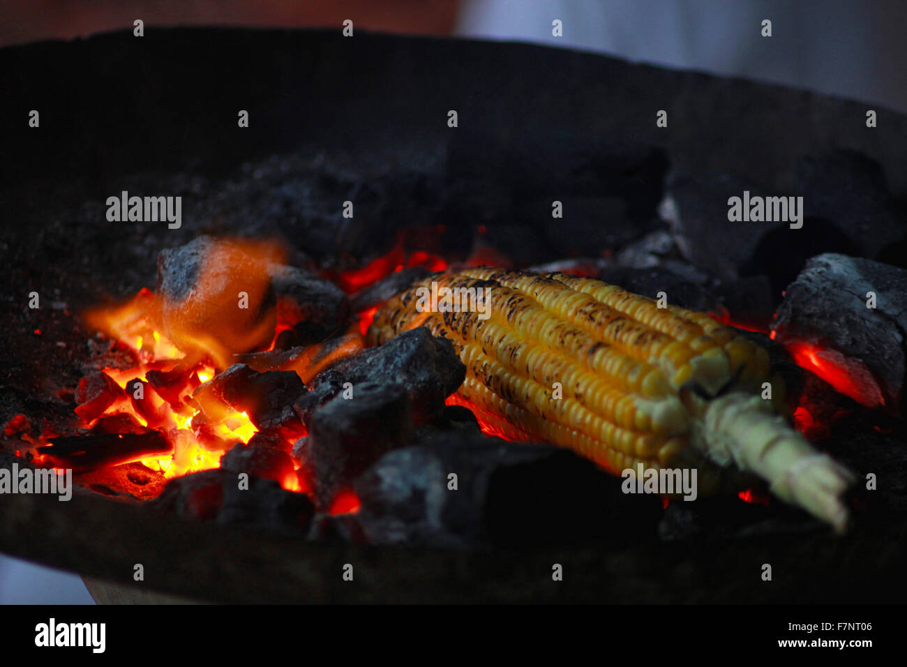 Roasted Corn On The Cob Stock Photos & Roasted Corn On The Cob Stock ...