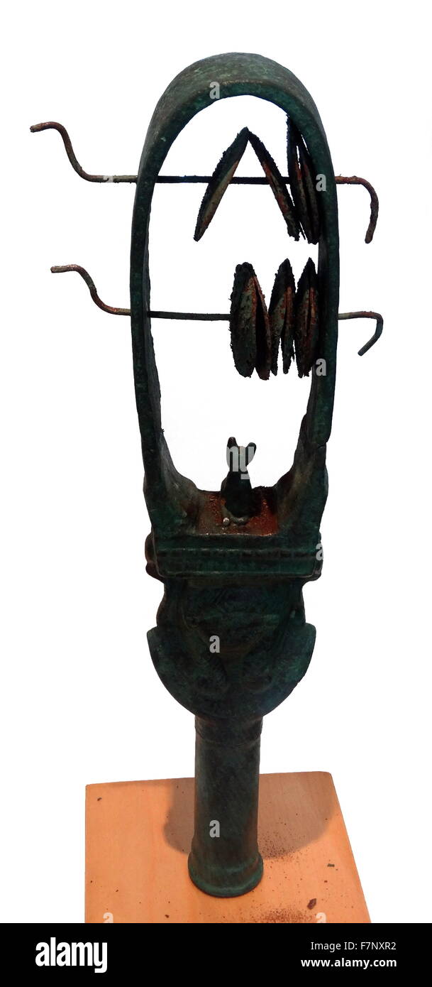 Egyptian musical instrument hi-res stock photography and images - Alamy