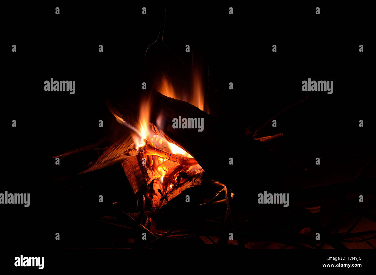 Night campfire arctic hi-res stock photography and images - Alamy