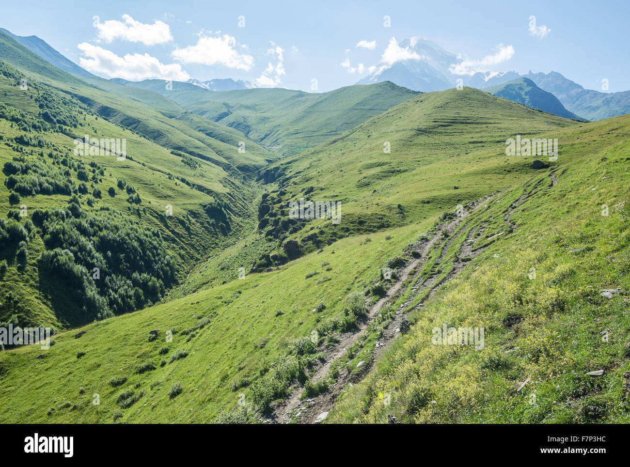 5047 m Mount Kazbek (Kazbegis Mkinvartsveri) in Khokh Range in Caucasus ...