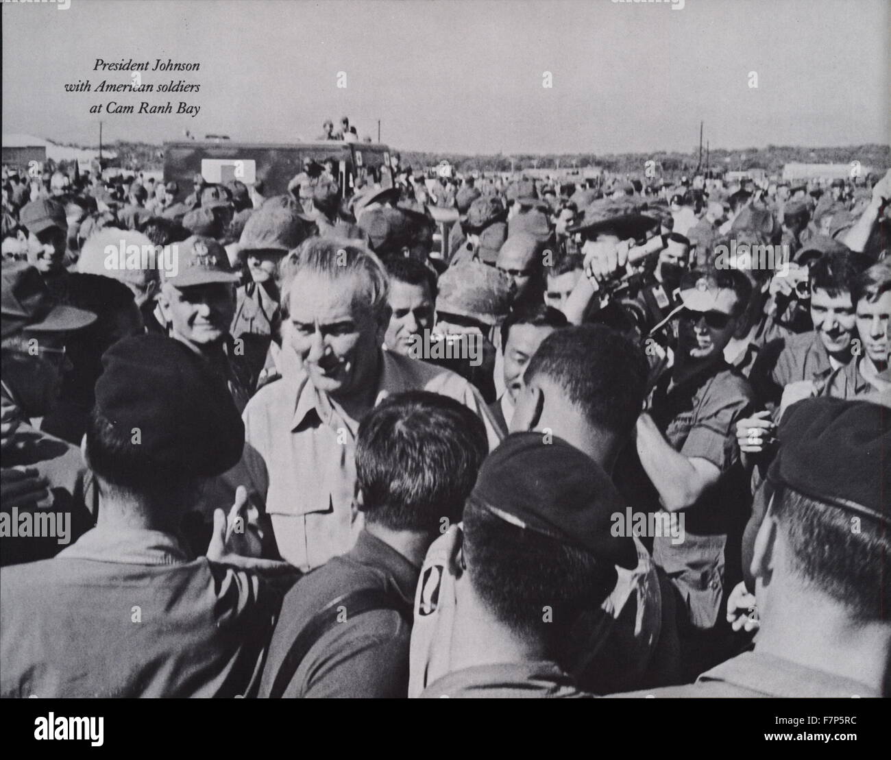 Vietnam war 1965 hi-res stock photography and images - Alamy