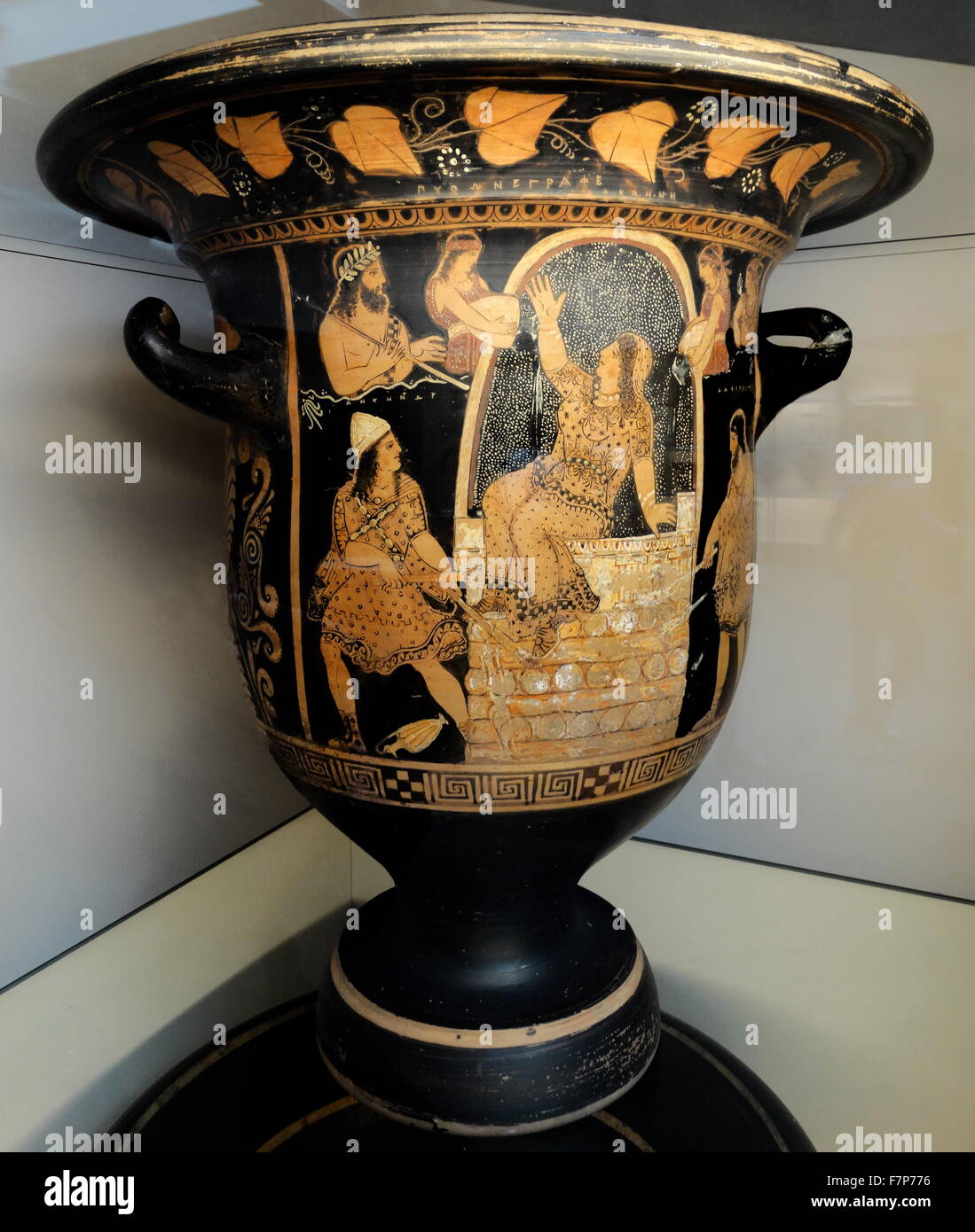 Python bowl hi-res stock photography and images - Alamy