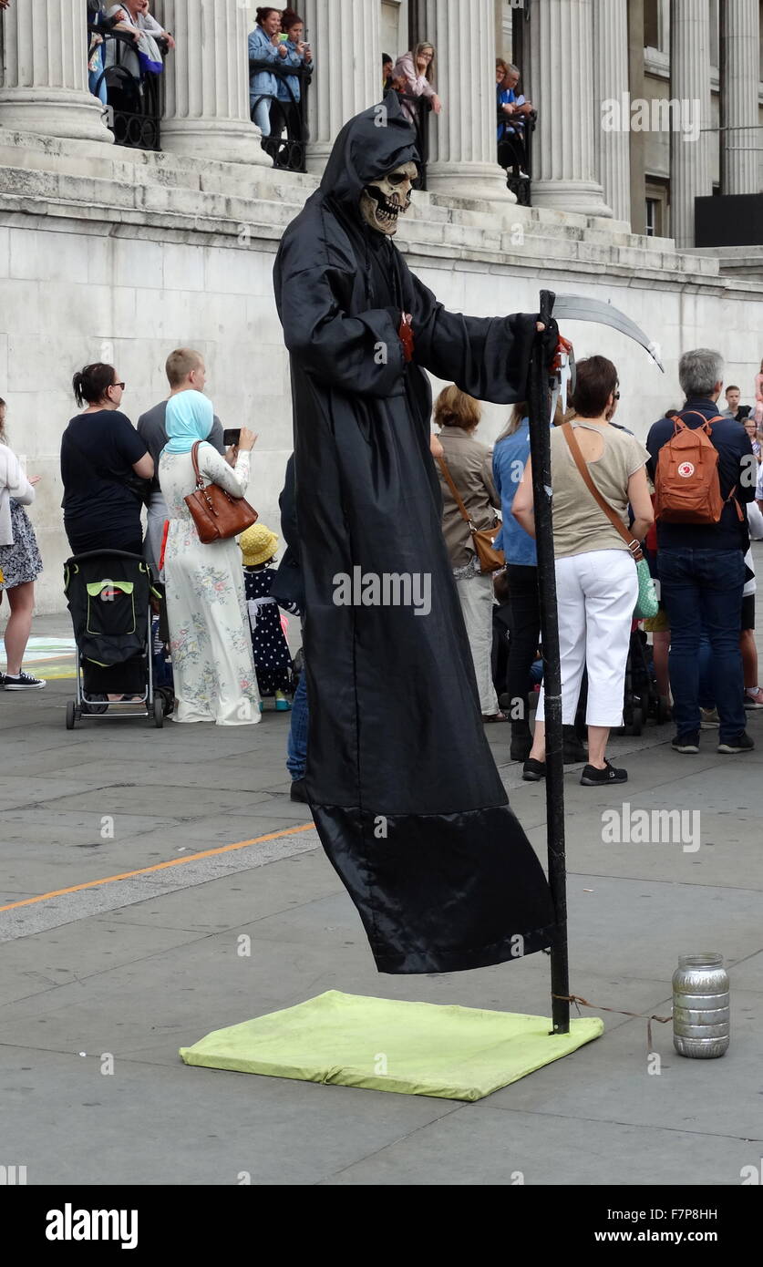 Levitation illusion hi-res stock photography and images - Alamy