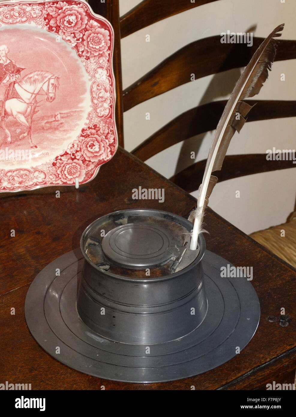 17th century English Quill pen with ink stand, at Sulgrave Manor ...