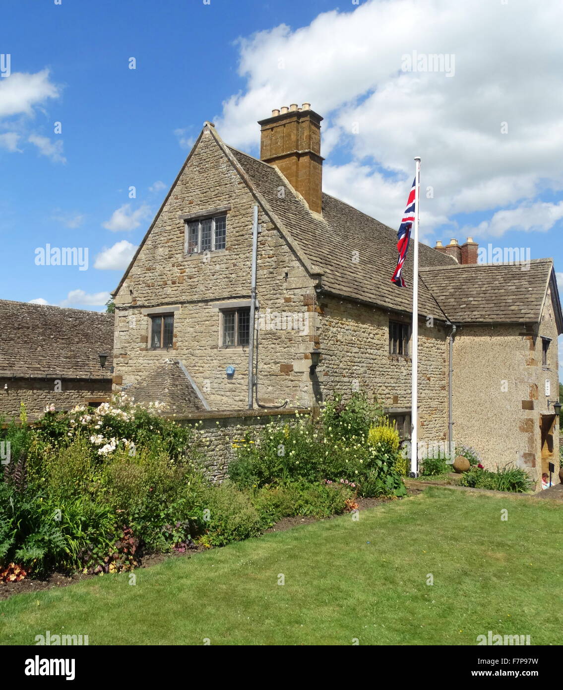 Sulgrave Manor the Tudor English, ancestral home of the family of ...