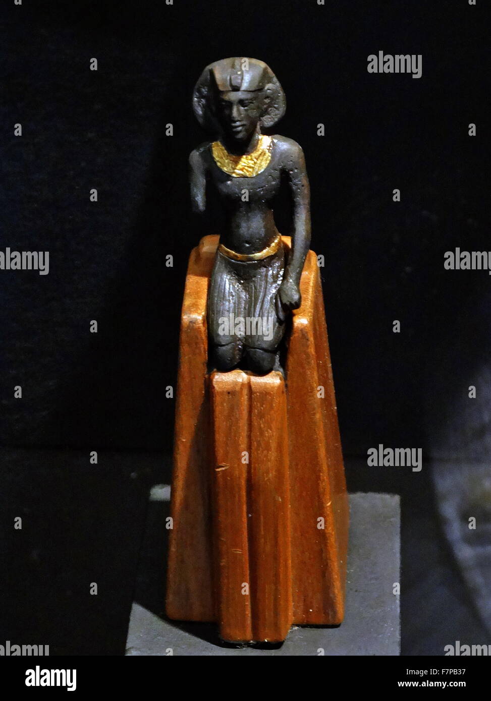 Ancient Egyptian funeral statue of Tutenkhamen, 18th Dynasty Stock ...